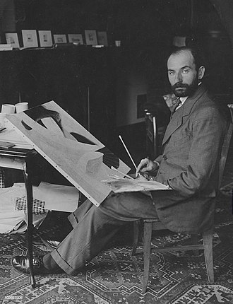 Top Famous People Born on April 24